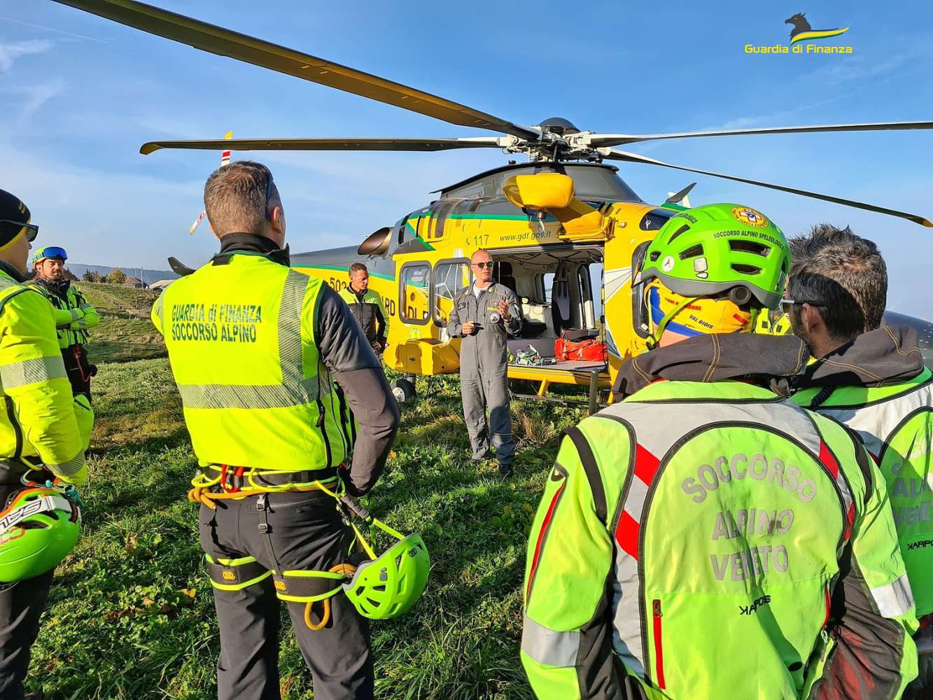 Pronte a lourà aduna - La Usc di Ladins - Plata dla Union Generela di ...