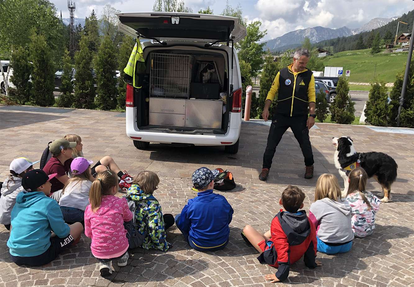 Te caserma per cognoscer la sozietà - La Usc di Ladins - Plata dla ...
