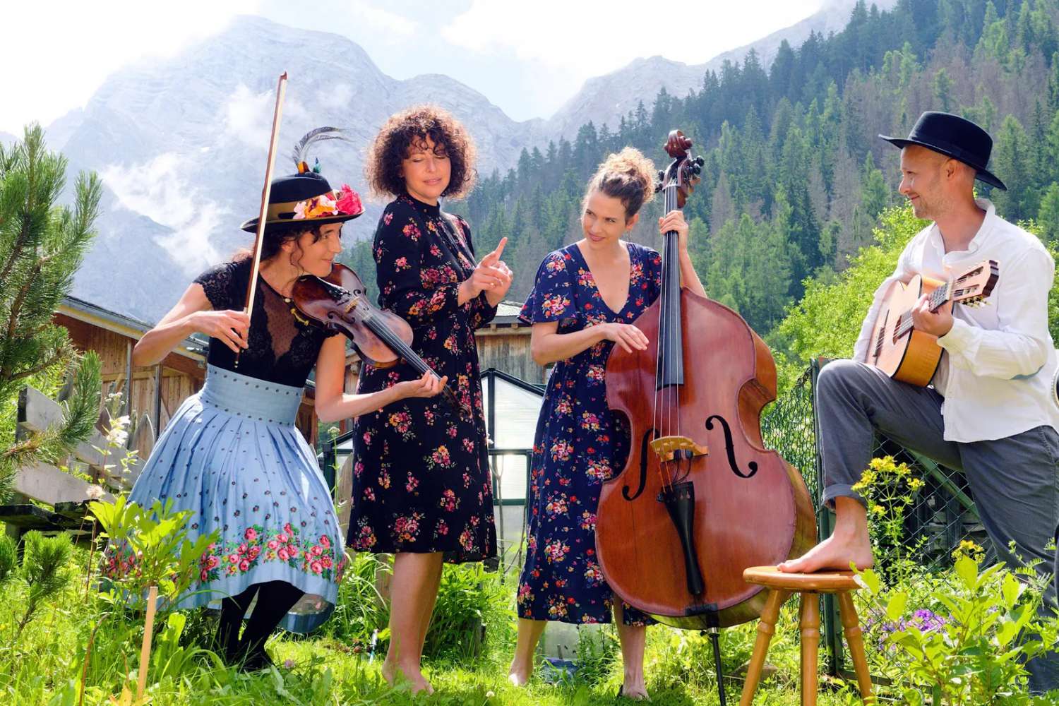 »Vives« é n inn ala vita. La CD nöia dles Ganes é sëgn da ciafé - La ...